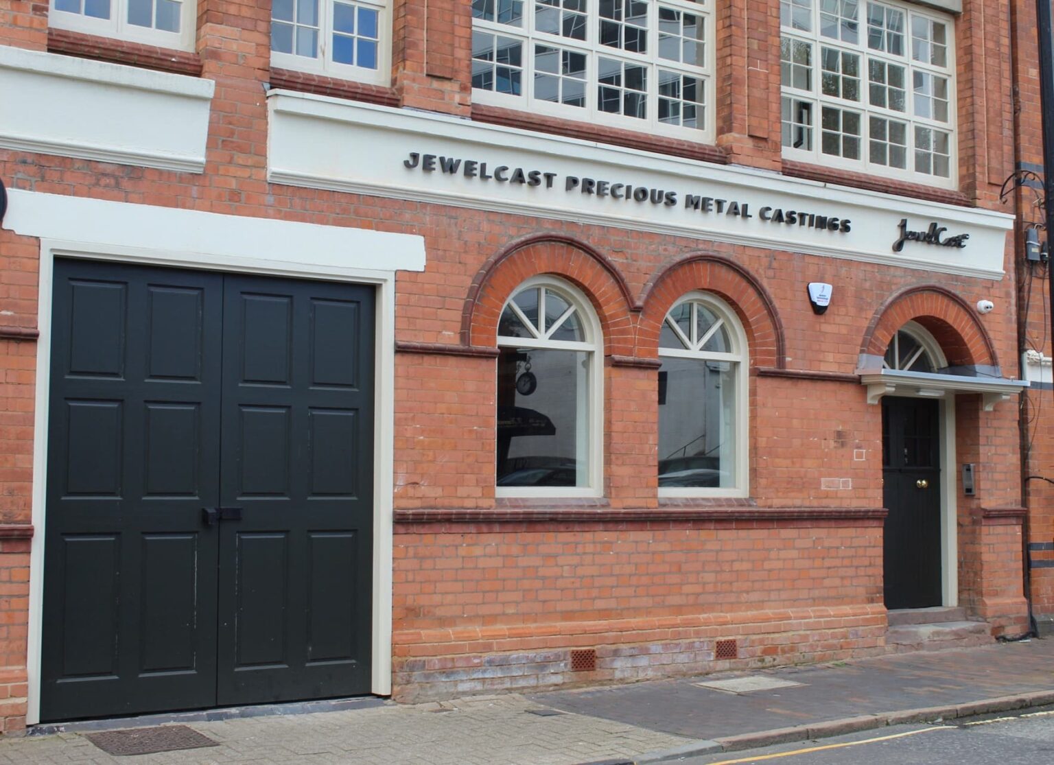 About Us - JewelCast | Specialists In Jewellery Making